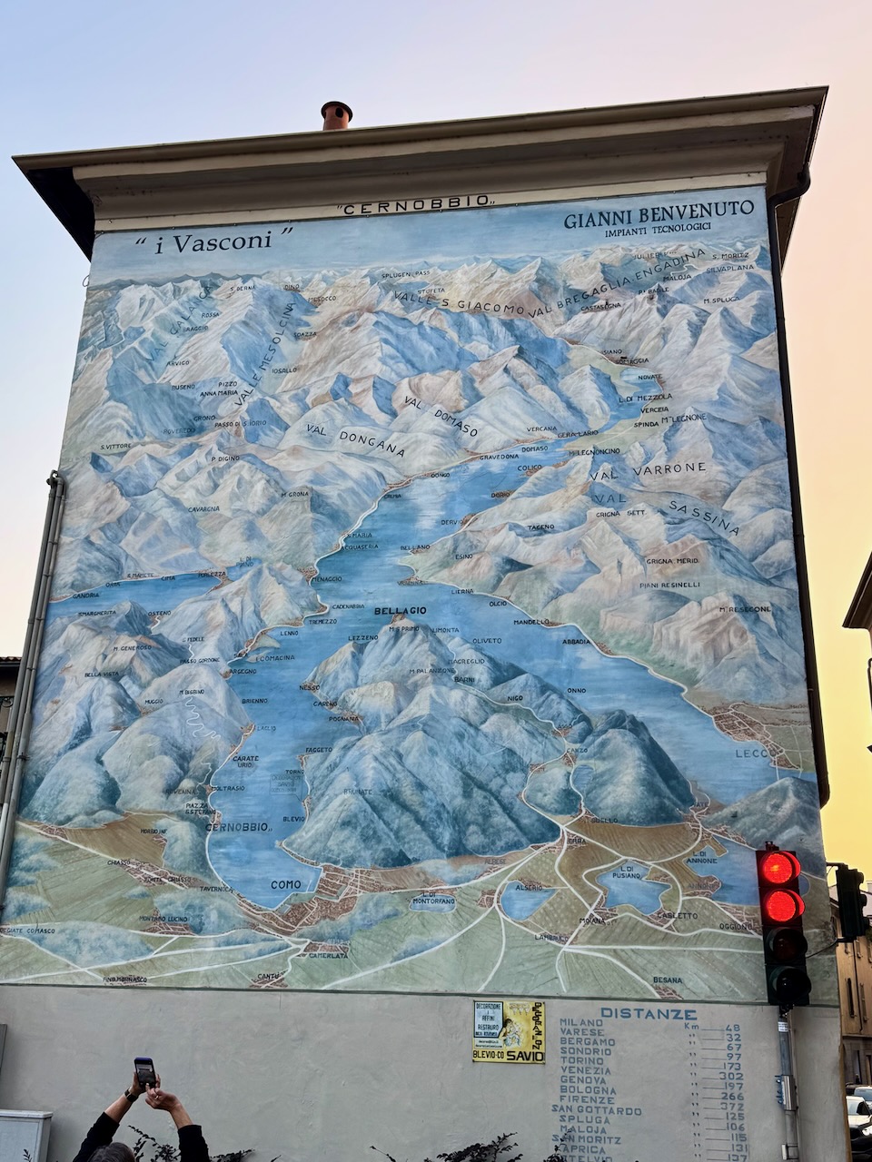 Mural map of Lake Como in Cernobbio | LANDMARK ADVENTURES